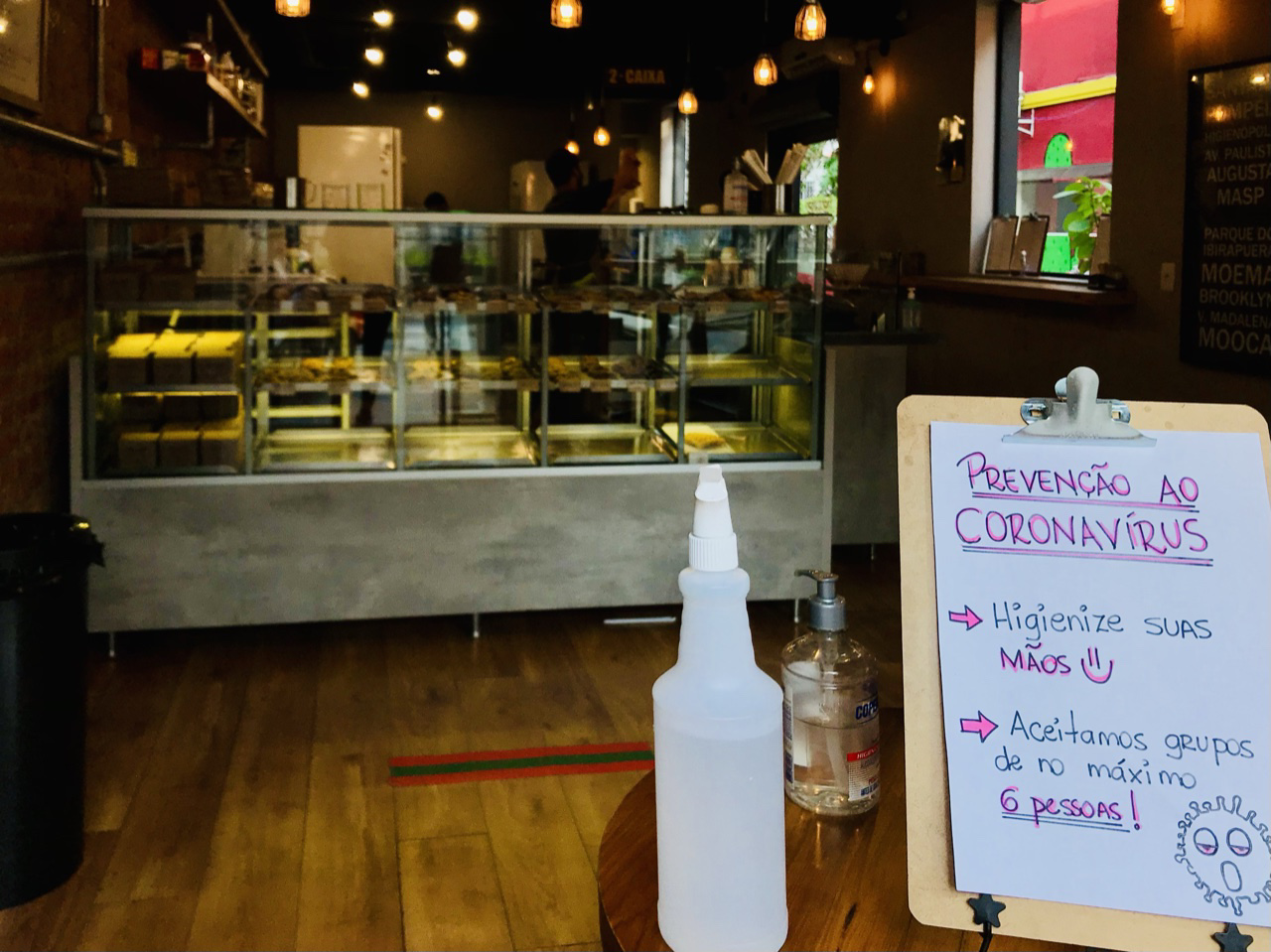 【サンパウロ】感染対策実施中のおしゃれカフェ探索！その②Kamzu Cookie Shop | 令和うさぎ合戦ぴょんぴょ子