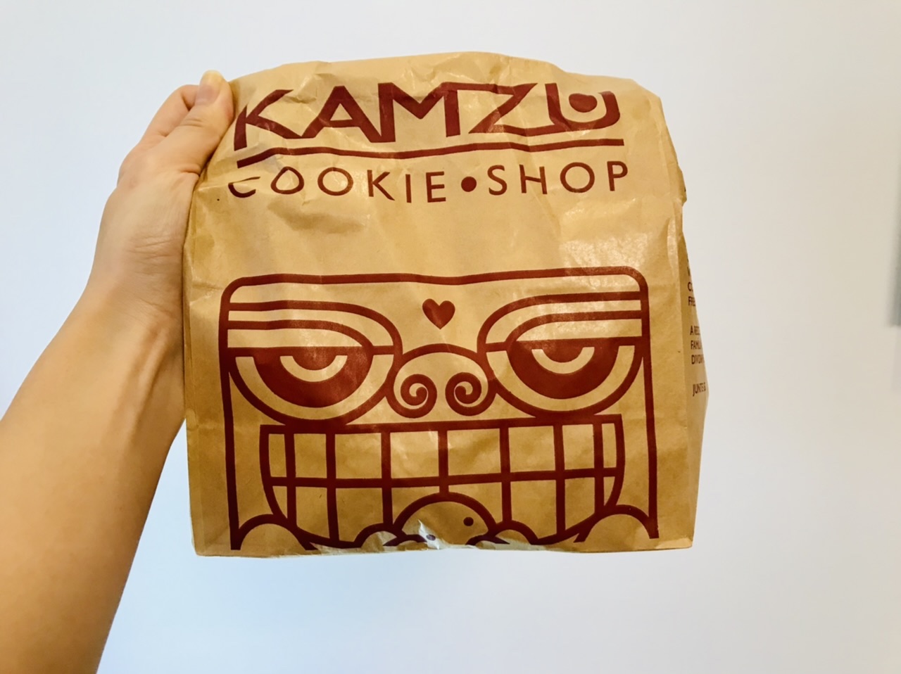 【サンパウロ】感染対策実施中のおしゃれカフェ探索！その②Kamzu Cookie Shop | 令和うさぎ合戦ぴょんぴょ子